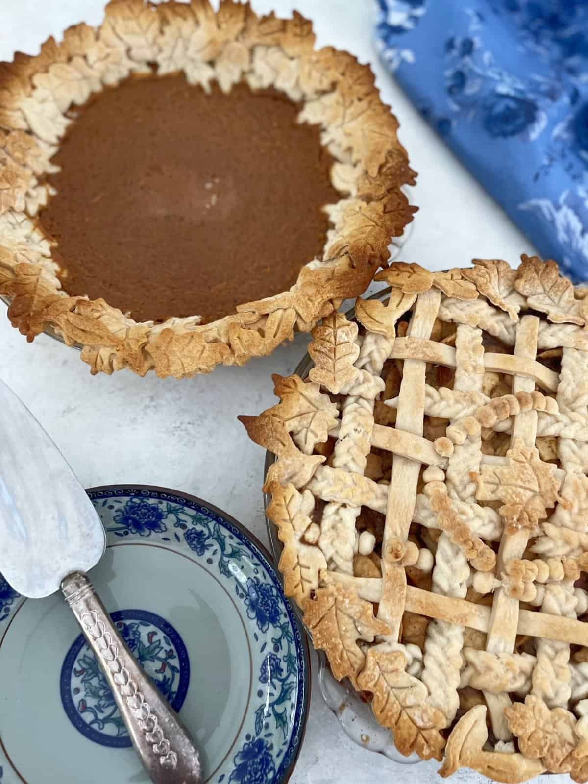 Decorative Holiday Pie Crust Molds - Pure Happy Home