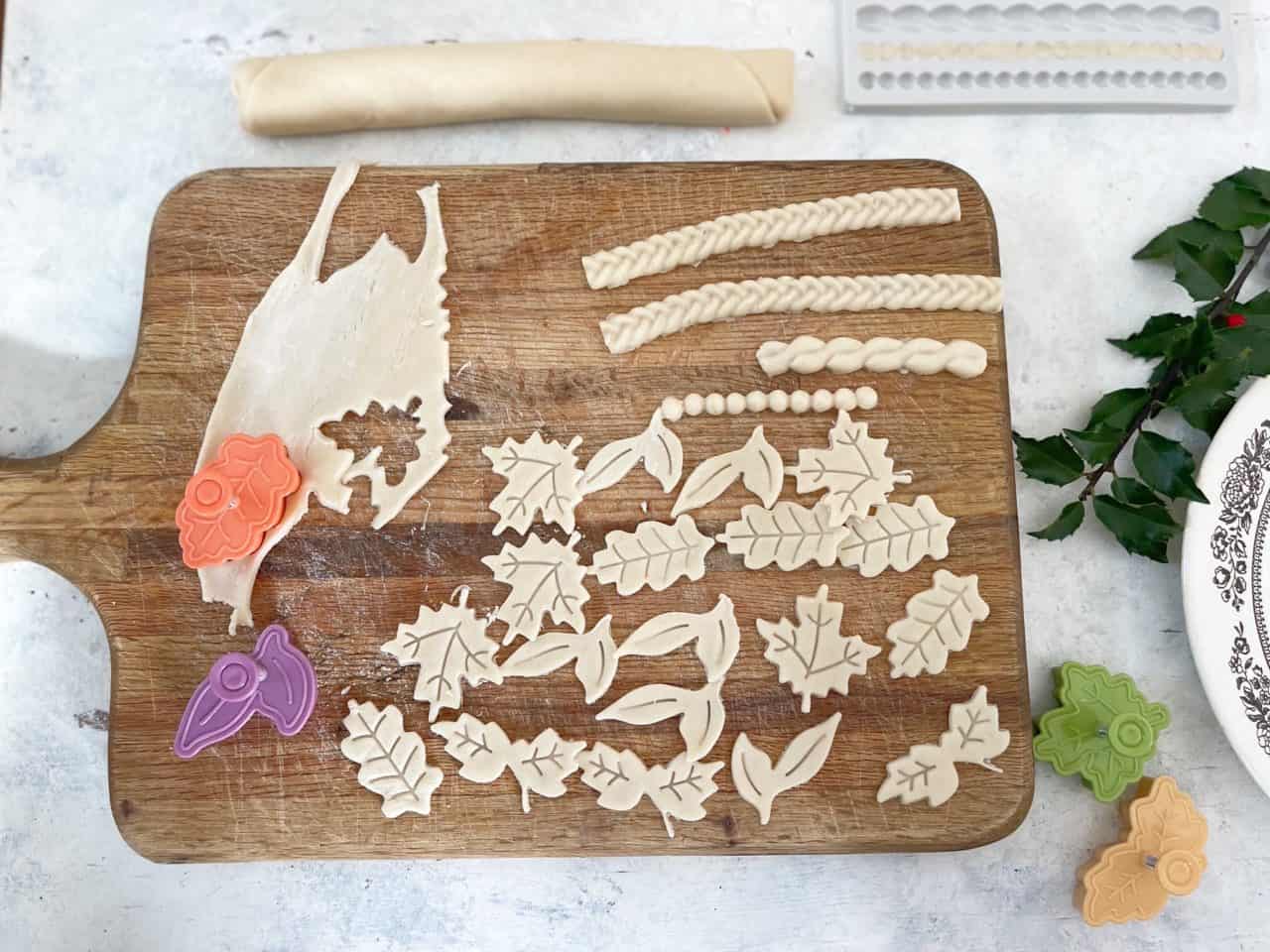 Decorative Holiday Pie Crust Molds - Pure Happy Home