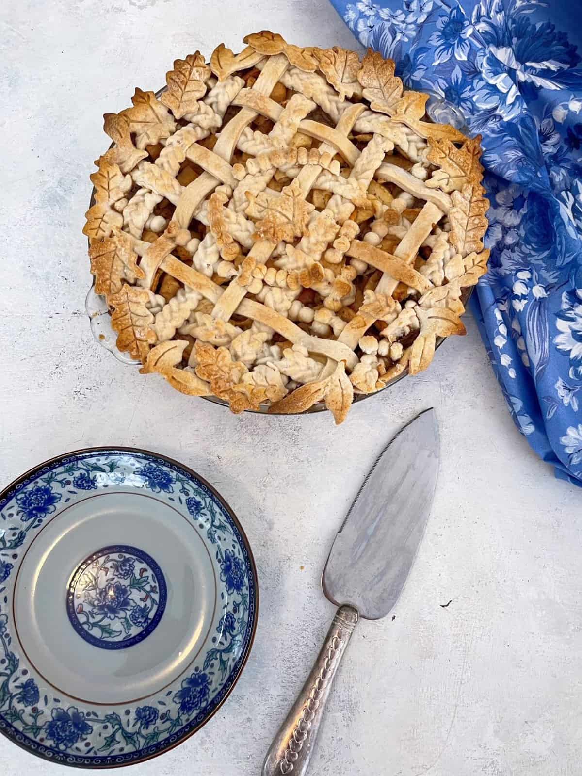 Decorative Holiday Pie Crust Molds - Pure Happy Home