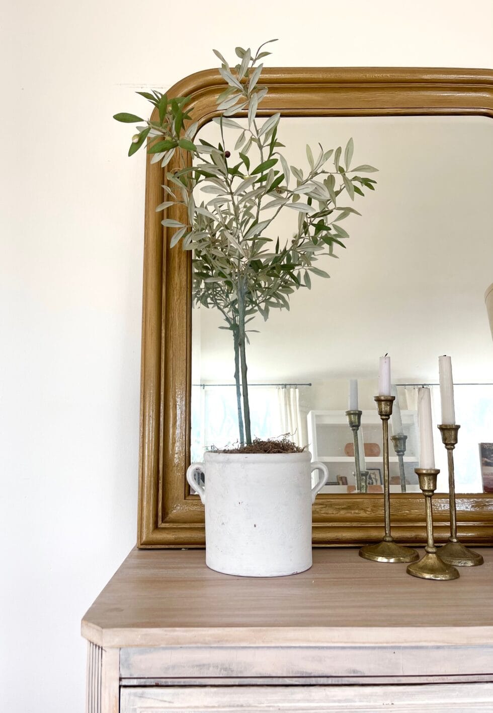 6 Minimalist Ways to Simplify How To Decorate Your Home - Pure Happy Home